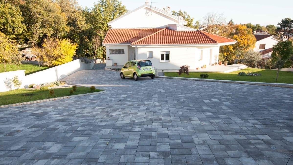 Betonski opločnik 6 cm - kombinirana forma - SEMMELROCK Rettango, sivo ...